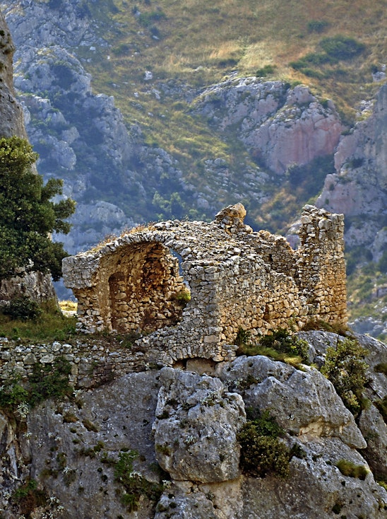 I Luoghi del FAI: Beni, aperture straordinarie e luoghi speciali di Italia
